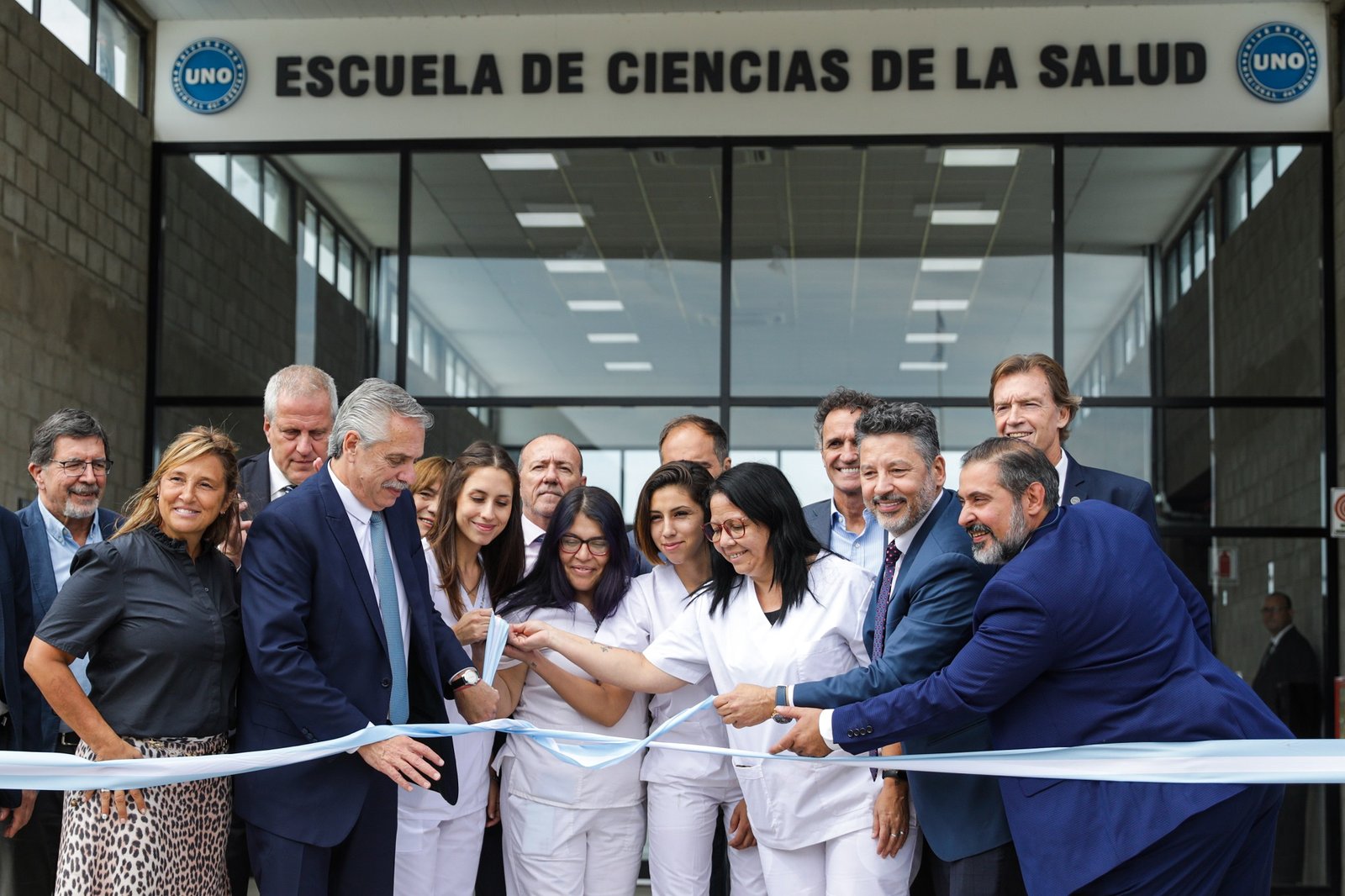 El presidente inauguró el primer edificio del nuevo campus de la UNO